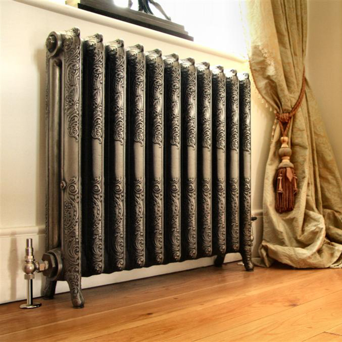 Rococo 2 Column Ornamental 32in Cast Iron Radiator by American Radiator ...